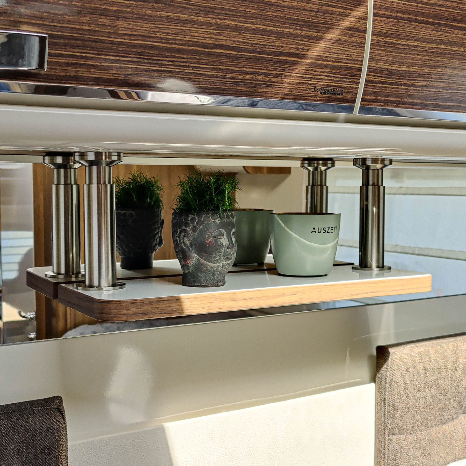 Universeel ophangrek voor caravans, campers en campers